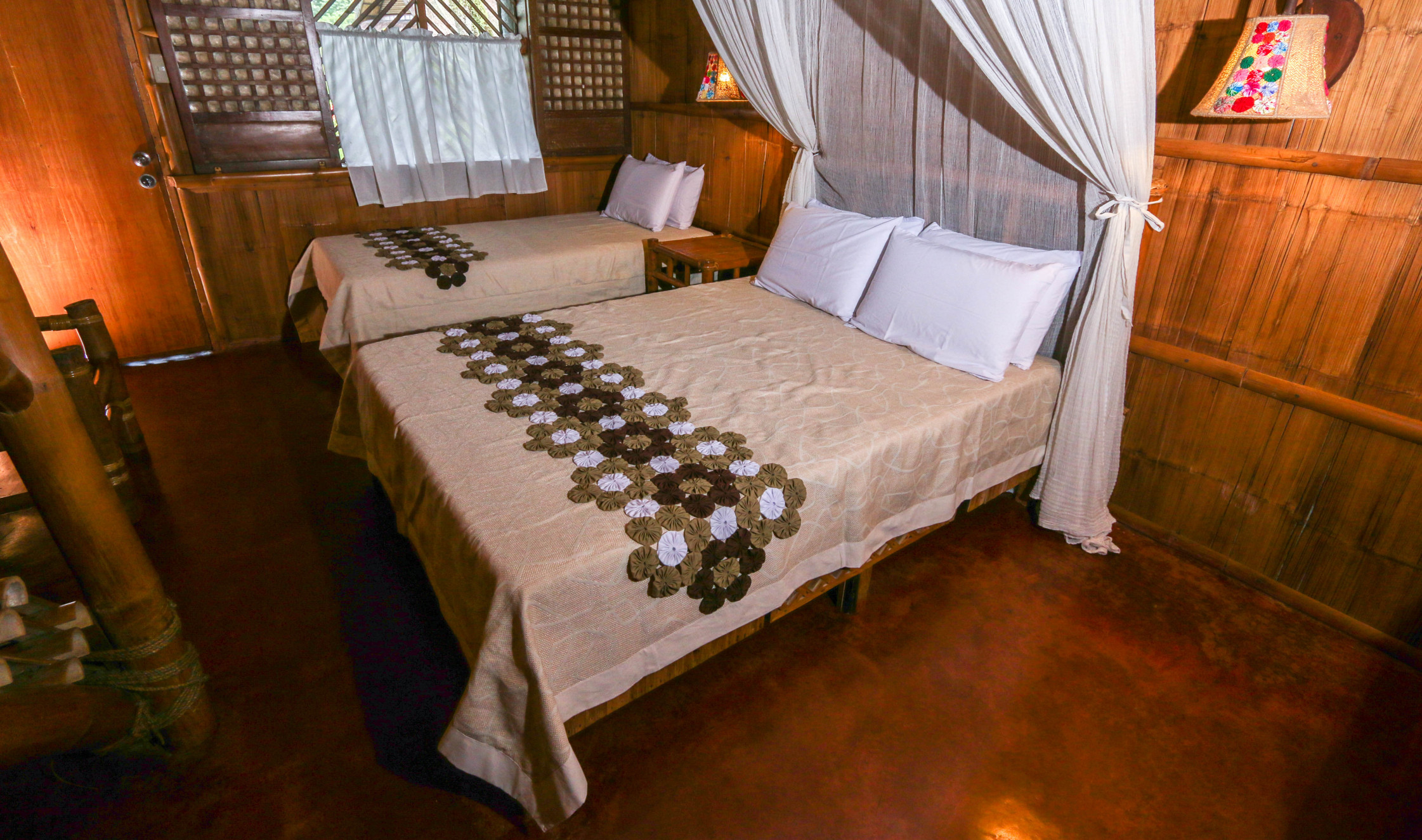 Villa Escudero - Stay With Us